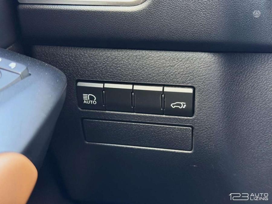 Brūns Lexus NX 300h 2018 Tauragė, ar dzinēja tilpumu 2.50 L un nobraukumu 163 tūkst. km par 23500 €, foto 27 vietnē AUTOMOTO.COM.LV