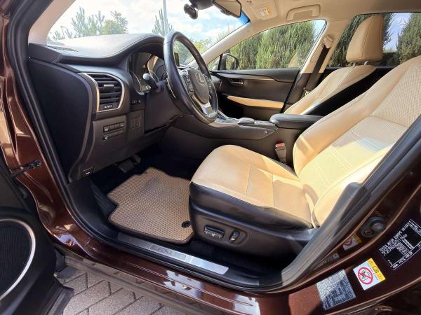 Brown Lexus NX 300h 2019 in Kaunas, with an engine capacity of 2.49 L and mileage of 93 thousand km for 31000 €, photo 10 on AUTOMOTO.COM.LV
