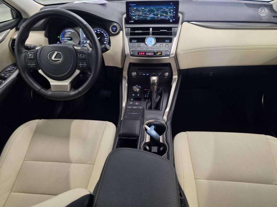 Коричневый Лексус NX 300h 2021 в Вильнюс, объемом двигателя 2.49 л и пробегом 17 тыс. км за 30999 €, фото 1 на AUTOMOTO.COM.LV