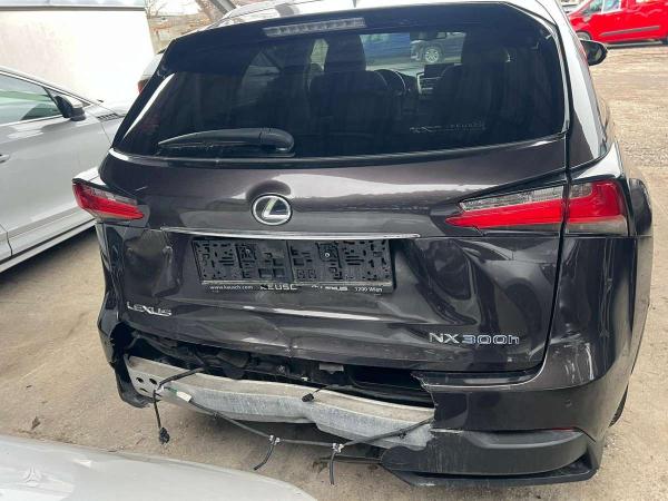 Brūns Lexus NX 300h 2015 Marijampole, ar dzinēja tilpumu 2.50 L un nobraukumu 230 tūkst. km par 13700 €, foto 8 vietnē AUTOMOTO.COM.LV