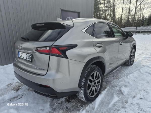 Lexus NX 300h 2014 in Taurage, with an engine capacity of 2.50 L and mileage of 239 thousand km for 15900 €, photo 4 on AUTOMOTO.COM.LV