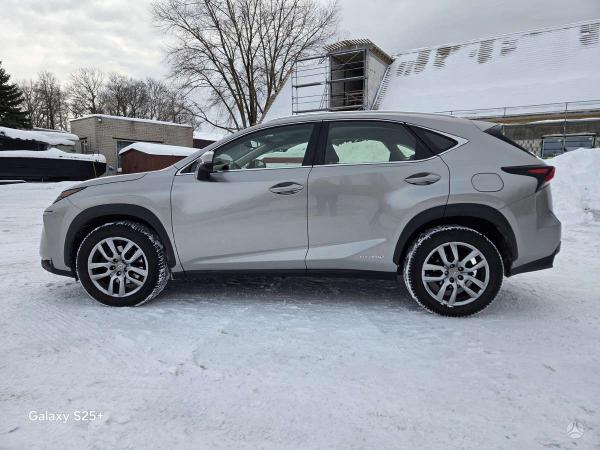 Lexus NX 300h 2014 Klaipėda, ar dzinēja tilpumu 2.49 L un nobraukumu 196 tūkst. km par 16800 €, foto 9 vietnē AUTOMOTO.COM.LV