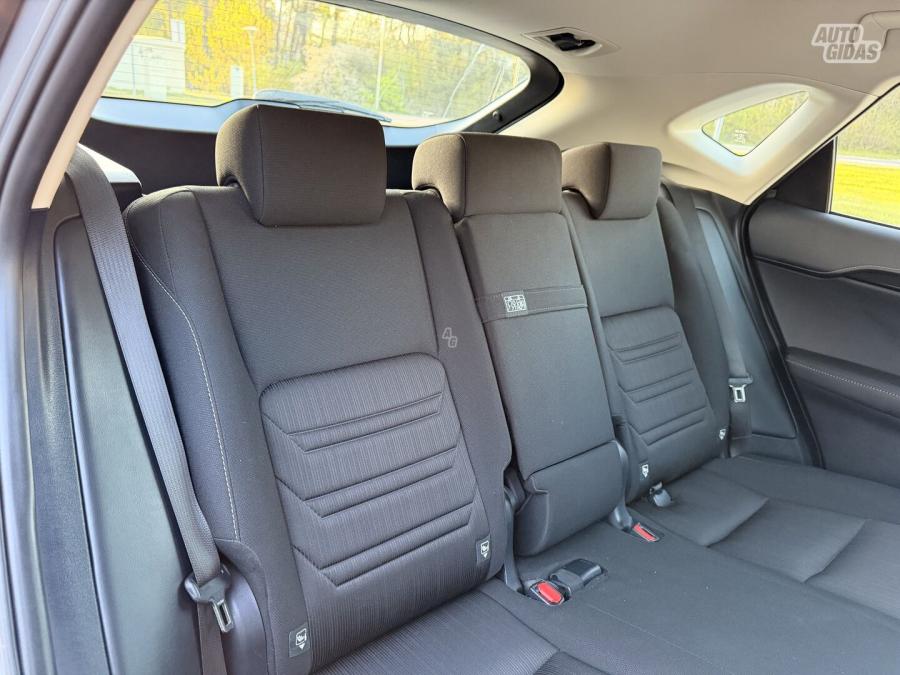 Lexus NX 300h 2014 in Vilnius, with an engine capacity of 2.50 L and mileage of 180 thousand km for 16750 €, photo 17 on AUTOMOTO.COM.LV