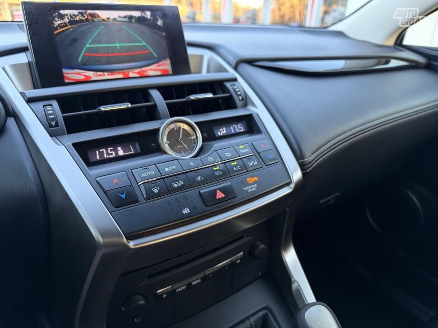 Lexus NX 300h 2014 in Vilnius, with an engine capacity of 2.50 L and mileage of 180 thousand km for 16750 €, photo 21 on AUTOMOTO.COM.LV