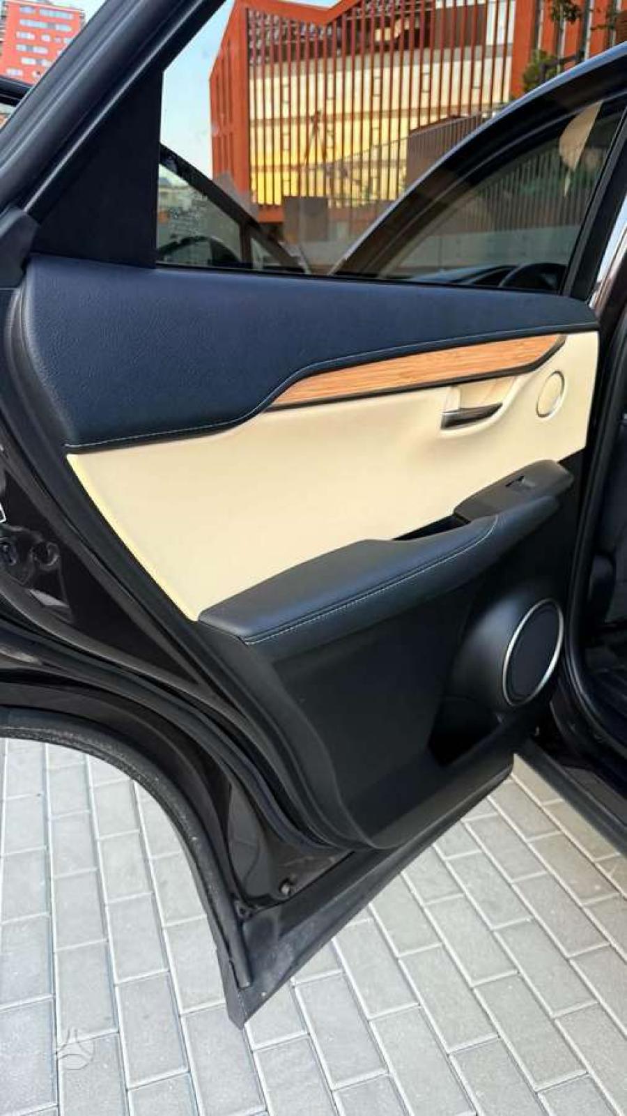 Lexus NX 300h 2015 Klaipėda, ar dzinēja tilpumu 2.49 L un nobraukumu 127 tūkst. km par 22800 €, foto 23 vietnē AUTOMOTO.COM.LV