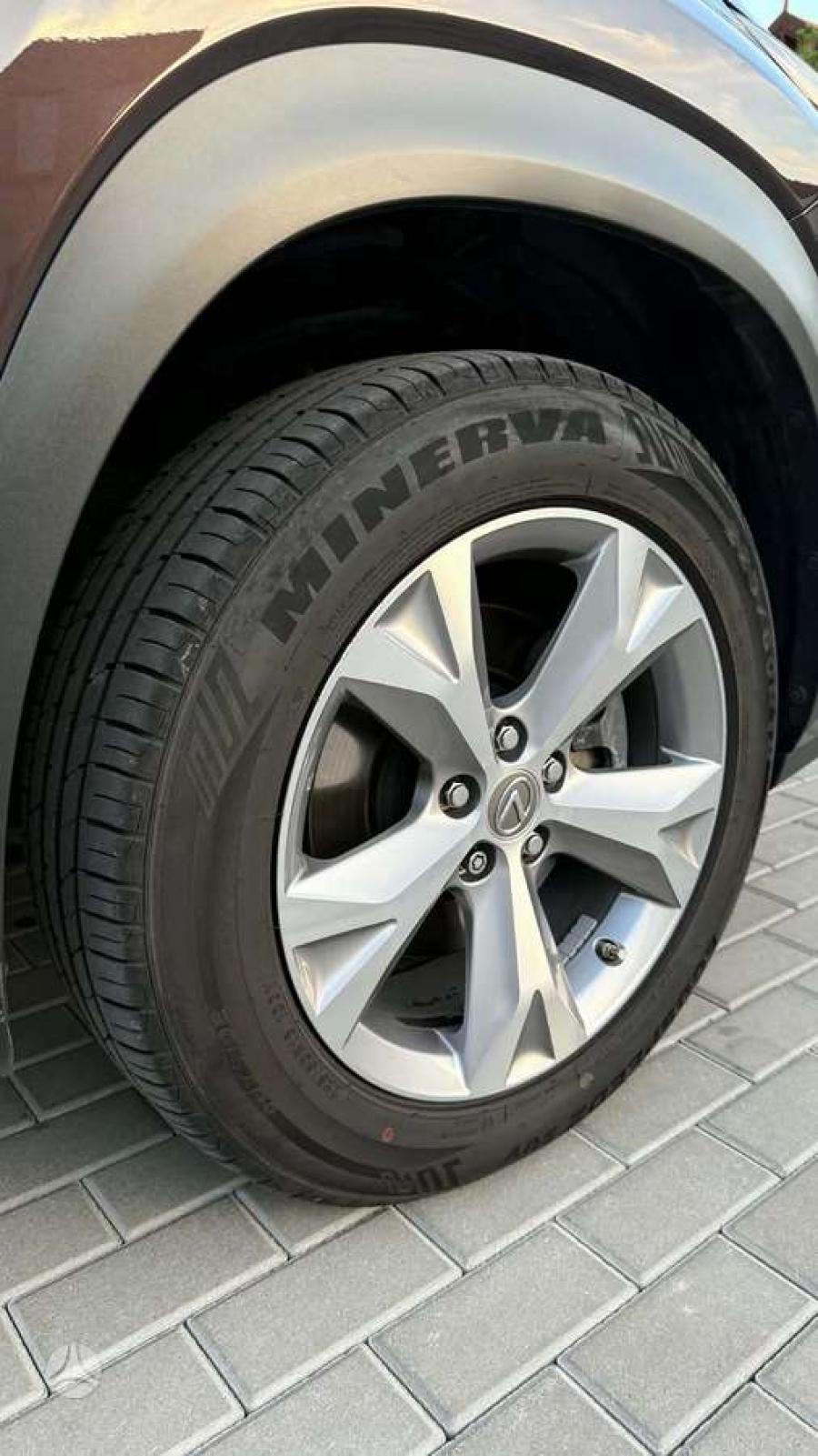 Lexus NX 300h 2015 Klaipėda, ar dzinēja tilpumu 2.49 L un nobraukumu 127 tūkst. km par 22800 €, foto 33 vietnē AUTOMOTO.COM.LV