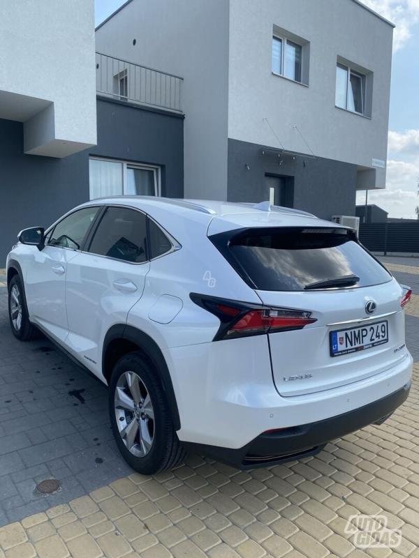 Lexus NX 300h 2016 in Kaunas, with an engine capacity of 2.50 L and mileage of 210 thousand km for 21000 €, photo 4 on AUTOMOTO.COM.LV