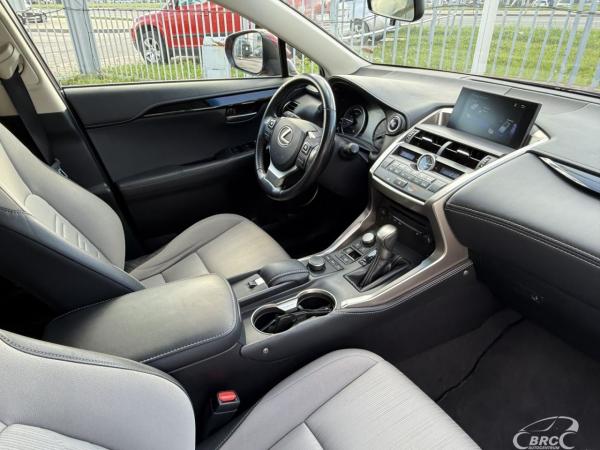 Лексус NX 300h 2016 в Клайпеда на AUTOMOTO.COM.LV Лексус NX 300h 2016 в Клайпеда, объемом двигателя 2.49 л и пробегом 124 тыс. км за 19200 €, фото 5 на AUTOMOTO.COM.LV