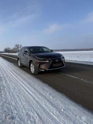 Lexus NX 300h 2018 Šakiai, ar dzinēja tilpumu 2.49 L un nobraukumu 165 tūkst. km par 26200 €, foto 2 vietnē AUTOMOTO.COM.LV