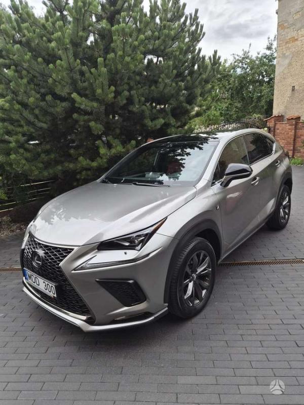 Lexus NX 300h 2018 in Panevezys, with an engine capacity of 2.49 L and mileage of 122 thousand km for 28200 €, photo 3 on AUTOMOTO.COM.LV