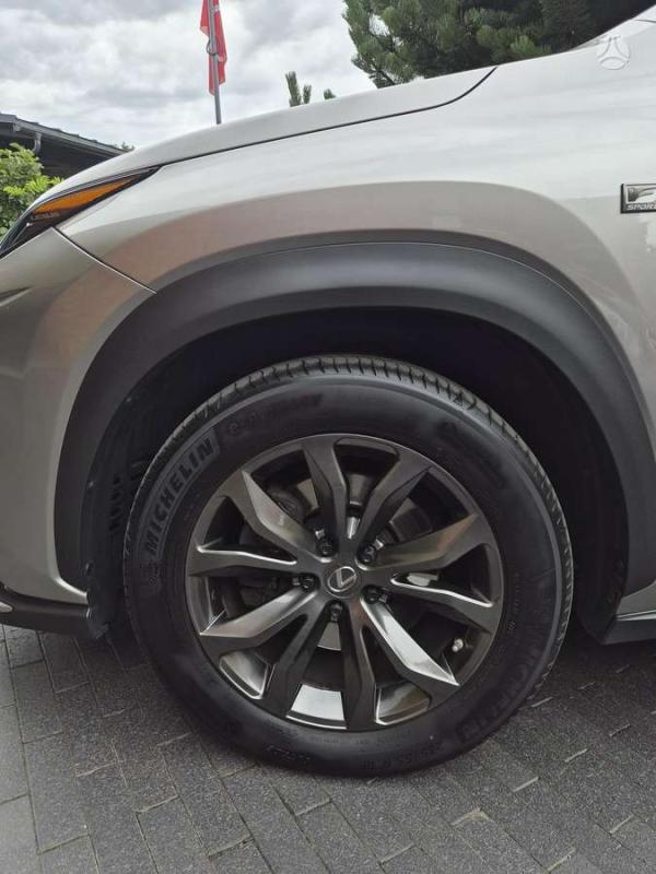 Lexus NX 300h 2018 in Panevezys, with an engine capacity of 2.49 L and mileage of 122 thousand km for 28200 €, photo 8 on AUTOMOTO.COM.LV