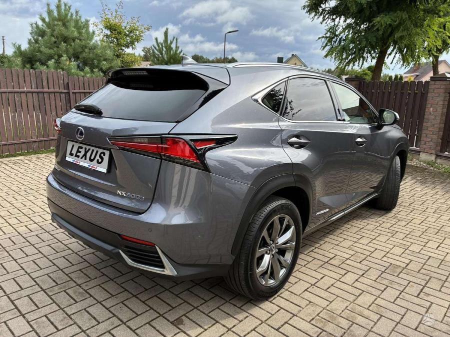 Lexus NX 300h 2018 in Vilnius, with an engine capacity of 2.49 L and mileage of 178 thousand km for 24990 €, photo 5 on AUTOMOTO.COM.LV