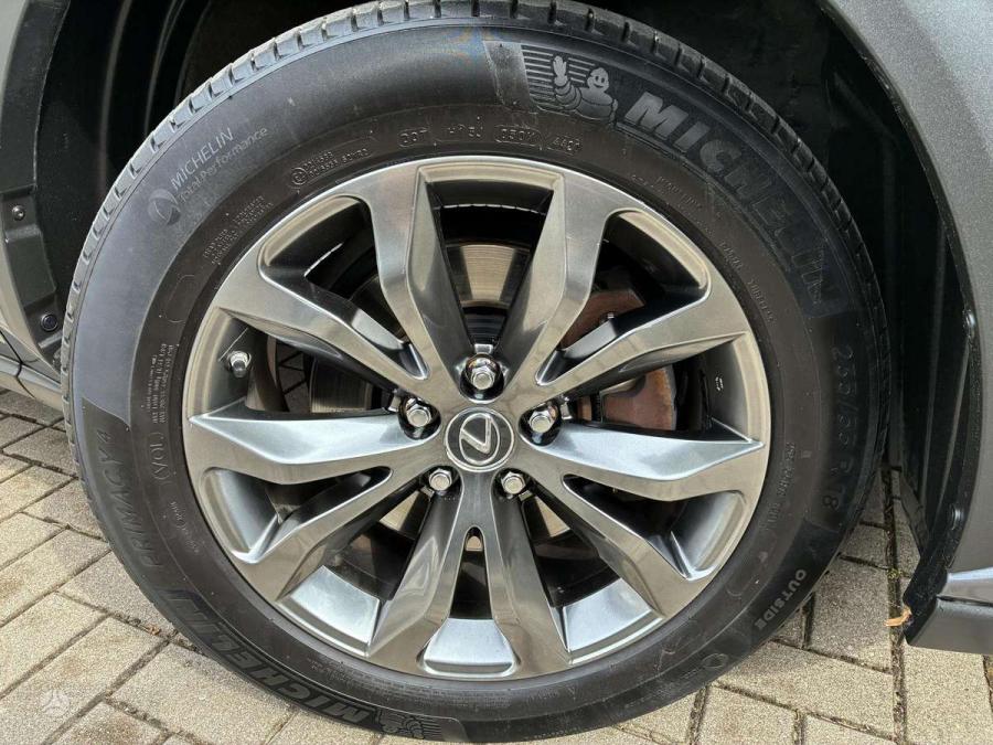 Lexus NX 300h 2018 in Vilnius, with an engine capacity of 2.49 L and mileage of 178 thousand km for 24990 €, photo 12 on AUTOMOTO.COM.LV