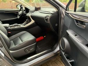Lexus NX 300h 2018 in Vilnius, with an engine capacity of 2.49 L and mileage of 178 thousand km for 24990 €, photo 14 on AUTOMOTO.COM.LV
