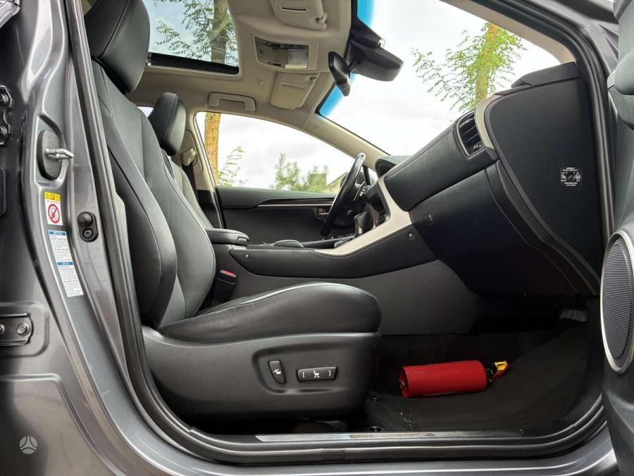 Lexus NX 300h 2018 in Vilnius, with an engine capacity of 2.49 L and mileage of 178 thousand km for 24990 €, photo 15 on AUTOMOTO.COM.LV