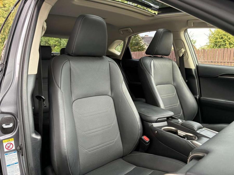 Lexus NX 300h 2018 in Vilnius, with an engine capacity of 2.49 L and mileage of 178 thousand km for 24990 €, photo 16 on AUTOMOTO.COM.LV