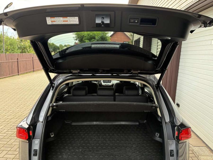 Lexus NX 300h 2018 in Vilnius, with an engine capacity of 2.49 L and mileage of 178 thousand km for 24990 €, photo 22 on AUTOMOTO.COM.LV