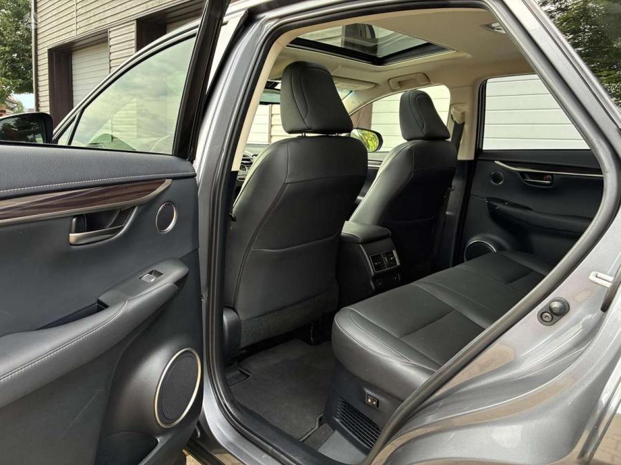 Lexus NX 300h 2018 in Vilnius, with an engine capacity of 2.49 L and mileage of 178 thousand km for 24990 €, photo 24 on AUTOMOTO.COM.LV