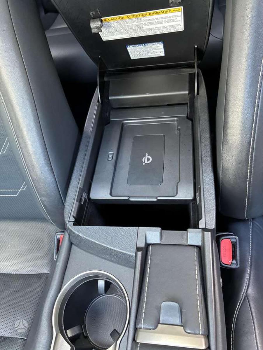 Lexus NX 300h 2018 in Vilnius, with an engine capacity of 2.49 L and mileage of 178 thousand km for 24990 €, photo 35 on AUTOMOTO.COM.LV