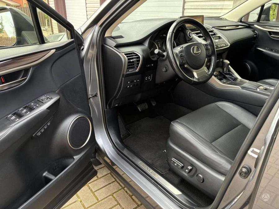 Lexus NX 300h 2018 in Vilnius, with an engine capacity of 2.49 L and mileage of 178 thousand km for 24990 €, photo 37 on AUTOMOTO.COM.LV