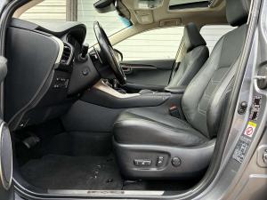 Lexus NX 300h 2018 in Vilnius, with an engine capacity of 2.49 L and mileage of 178 thousand km for 24990 €, photo 40 on AUTOMOTO.COM.LV