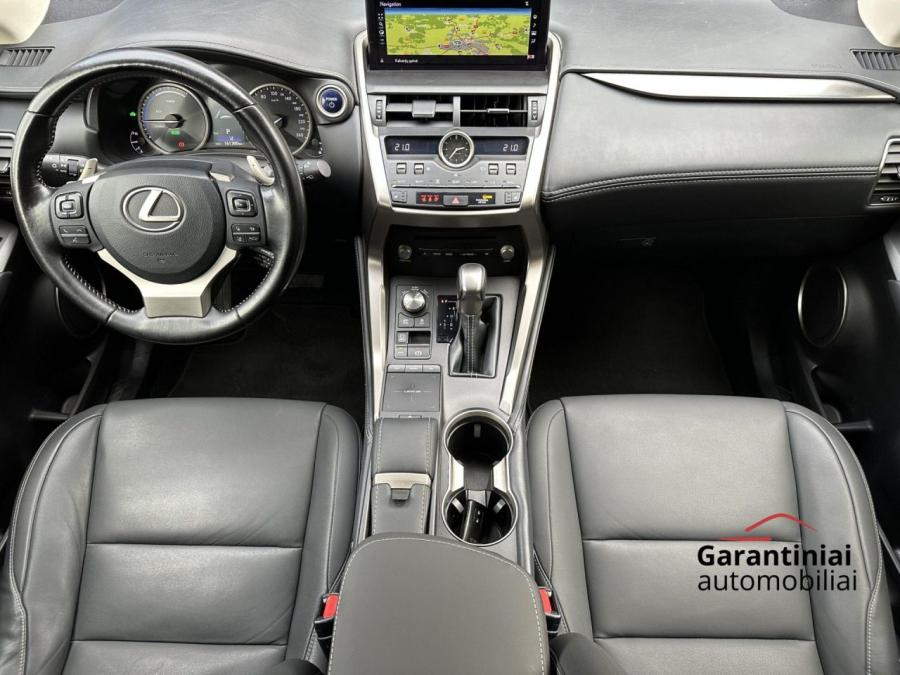 Lexus NX 300h 2019 in Vilnius, with an engine capacity of 2.50 L and mileage of 161 thousand km for 23950 €, photo 4 on AUTOMOTO.COM.LV