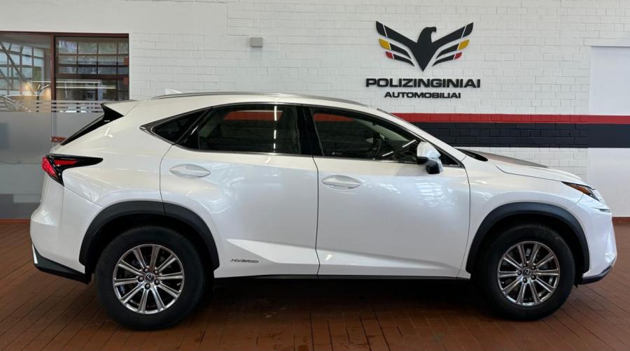Lexus NX 300h 2019 in Kaunas, with an engine capacity of 2.50 L and mileage of 93 thousand km for 26700 €, photo 5 on AUTOMOTO.COM.LV