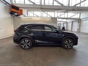 Lexus NX 300h 2019 Kauņa, ar dzinēja tilpumu 2.50 L un nobraukumu 141 tūkst. km par 28600 €, foto 4 vietnē AUTOMOTO.COM.LV