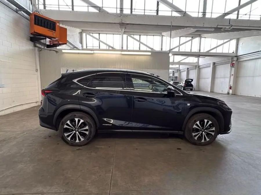 Lexus NX 300h 2019 Kauņa, ar dzinēja tilpumu 2.50 L un nobraukumu 141 tūkst. km par 28600 €, foto 4 vietnē AUTOMOTO.COM.LV