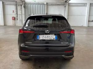 Lexus NX 300h 2019 Kauņa, ar dzinēja tilpumu 2.50 L un nobraukumu 141 tūkst. km par 28600 €, foto 6 vietnē AUTOMOTO.COM.LV