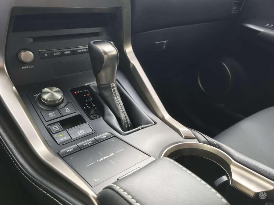 Lexus NX 300h 2019 in Kaunas, with an engine capacity of 2.50 L and mileage of 127 thousand km for 27771 €, photo 23 on AUTOMOTO.COM.LV