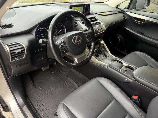 Lexus NX 300h 2019 in Vilnius on AUTOMOTO.COM.LV Lexus NX 300h 2019 in Vilnius, with an engine capacity of 2.49 L and mileage of 123 thousand km for 25999 €, photo 8 on AUTOMOTO.COM.LV
