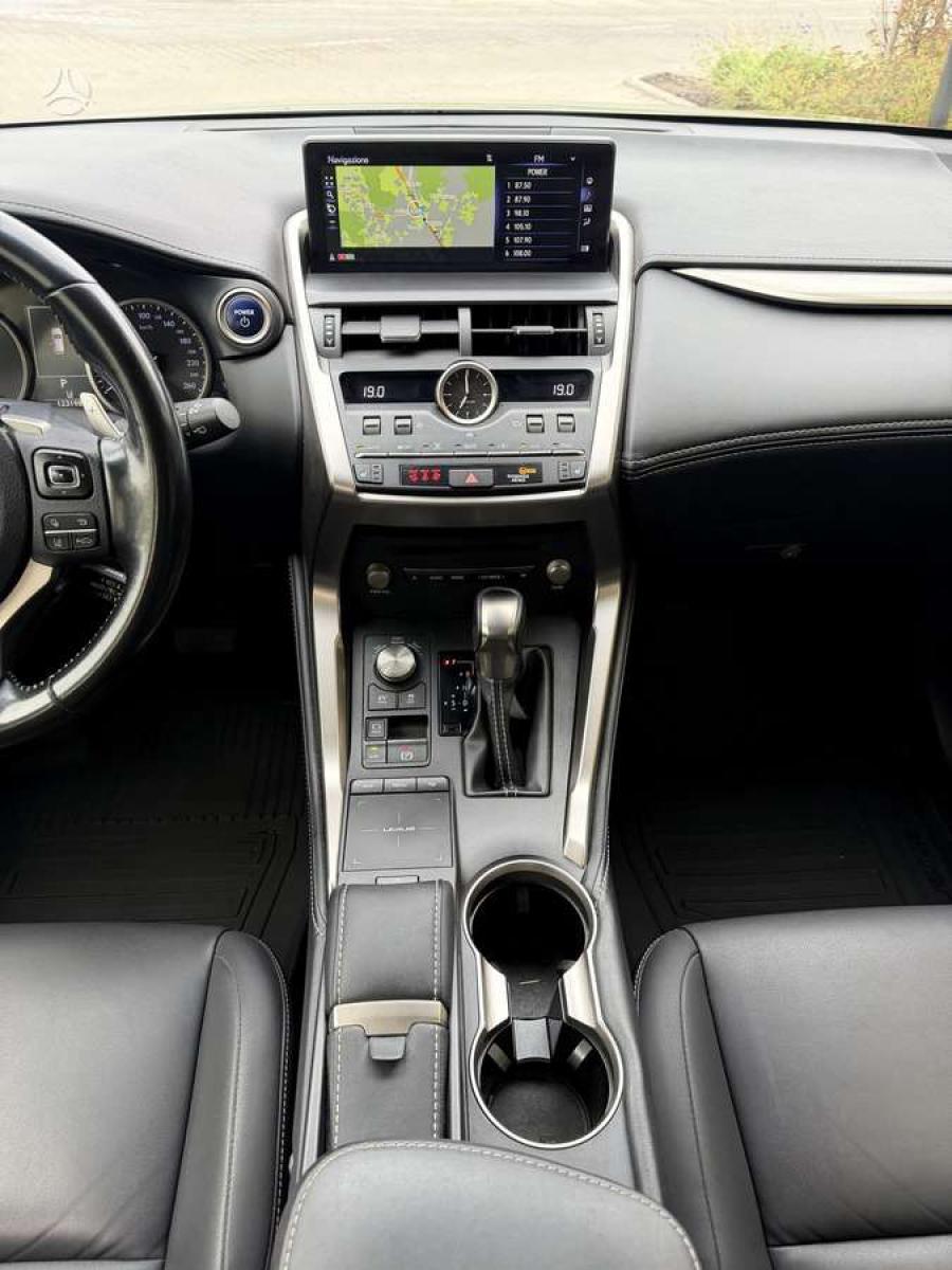 Lexus NX 300h 2019 Viļņa, ar dzinēja tilpumu 2.49 L un nobraukumu 123 tūkst. km par 25999 €, foto 12 vietnē AUTOMOTO.COM.LV