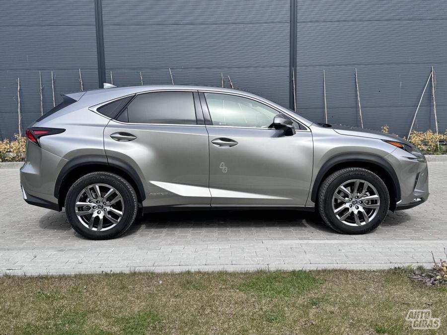 Lexus NX 300h 2020 in Vilnius, with an engine capacity of 2.50 L and mileage of 82 thousand km for 26950 €, photo 32 on AUTOMOTO.COM.LV