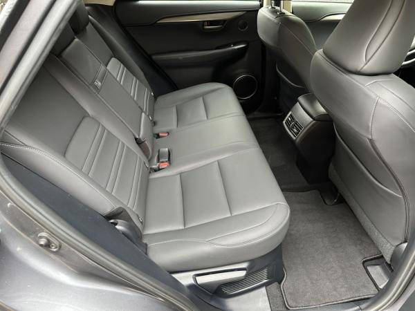 Lexus NX 300h 2021 in Vilnius, with an engine capacity of 2.50 L and mileage of 124 thousand km for 29950 €, photo 5 on AUTOMOTO.COM.LV