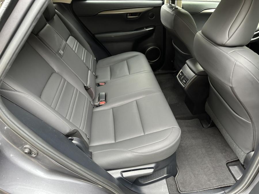 Lexus NX 300h 2021 in Vilnius, with an engine capacity of 2.50 L and mileage of 124 thousand km for 29950 €, photo 6 on AUTOMOTO.COM.LV