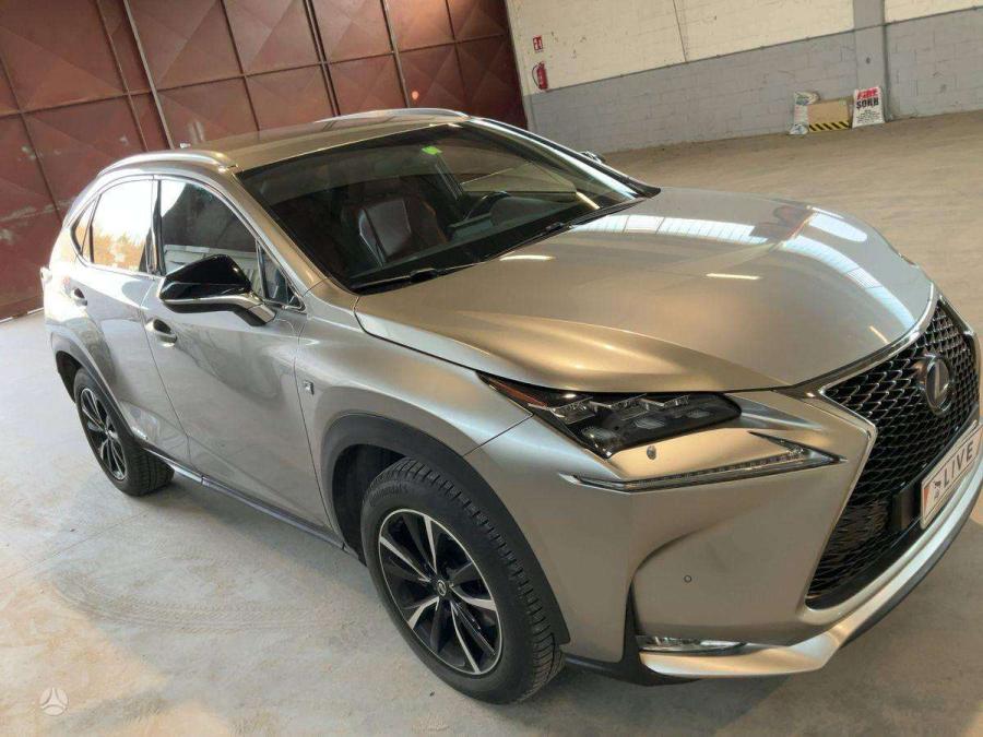 Zaļš Lexus NX 300h 2016 Daugavpils, ar dzinēja tilpumu 2.49 L un nobraukumu 153 tūkst. km par 21900 €, foto 2 vietnē AUTOMOTO.COM.LV