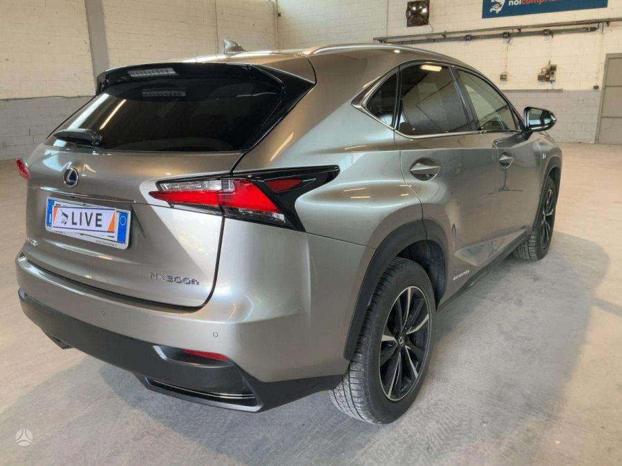 Zaļš Lexus NX 300h 2016 Daugavpils, ar dzinēja tilpumu 2.49 L un nobraukumu 153 tūkst. km par 21900 €, foto 9 vietnē AUTOMOTO.COM.LV