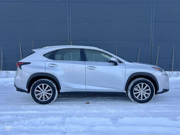 Pelēks Lexus NX 300h 2014 Viļņa, ar dzinēja tilpumu 2.49 L un nobraukumu 207 tūkst. km par 15950 €, foto 7 vietnē AUTOMOTO.COM.LV