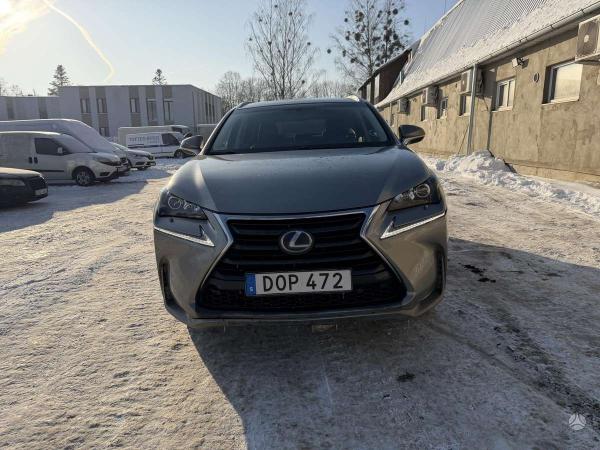 Grey Lexus NX 300h 2014 in Kaunas, with an engine capacity of 2.49 L and mileage of 260 thousand km for 13500 €, photo 2 on AUTOMOTO.COM.LV