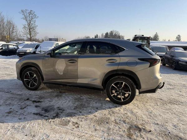 Grey Lexus NX 300h 2014 in Kaunas, with an engine capacity of 2.49 L and mileage of 260 thousand km for 13500 €, photo 8 on AUTOMOTO.COM.LV