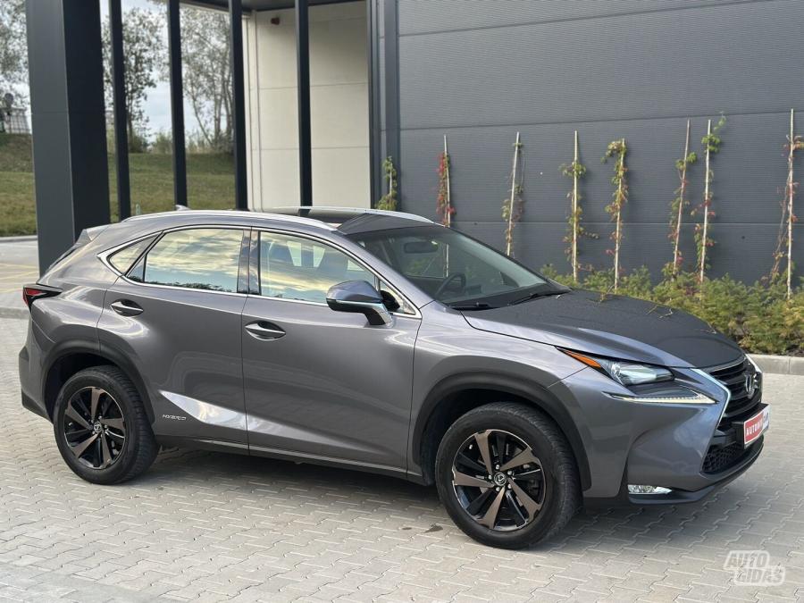 Grey Lexus NX 300h 2014 in Vilnius, with an engine capacity of 2.50 L and mileage of 180 thousand km for 17950 €, photo 6 on AUTOMOTO.COM.LV