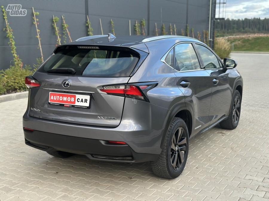 Grey Lexus NX 300h 2014 in Vilnius, with an engine capacity of 2.50 L and mileage of 180 thousand km for 17950 €, photo 8 on AUTOMOTO.COM.LV