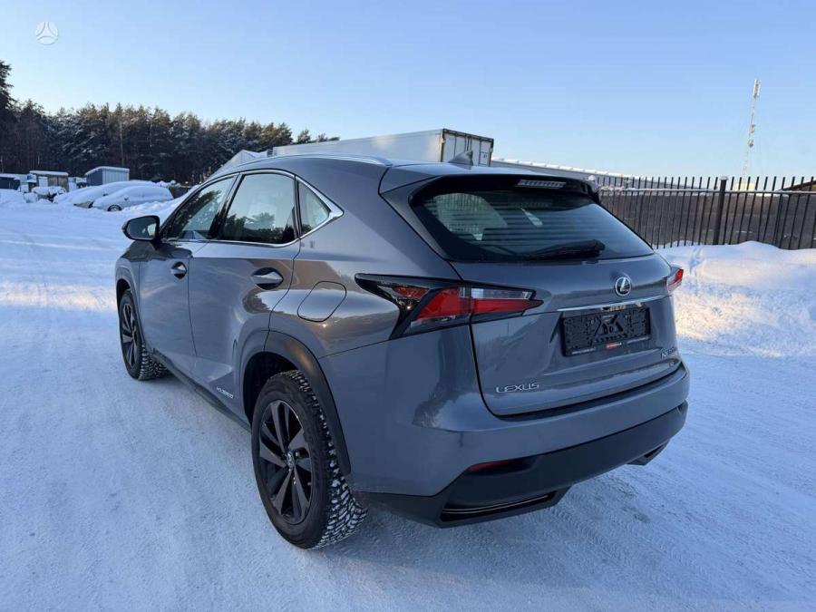 Pelēks Lexus NX 300h 2014 Viļņa, ar dzinēja tilpumu 2.49 L un nobraukumu 180 tūkst. km par 17850 €, foto 9 vietnē AUTOMOTO.COM.LV