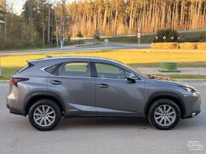 Grey Lexus NX 300h 2014 in Vilnius, with an engine capacity of 2.50 L and mileage of 180 thousand km for 16750 €, photo 5 on AUTOMOTO.COM.LV