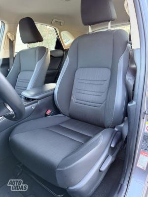 Grey Lexus NX 300h 2014 in Vilnius, with an engine capacity of 2.50 L and mileage of 180 thousand km for 16750 €, photo 14 on AUTOMOTO.COM.LV