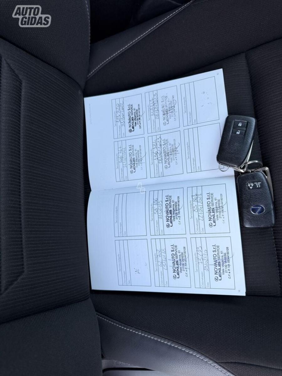 Grey Lexus NX 300h 2014 in Vilnius, with an engine capacity of 2.50 L and mileage of 180 thousand km for 16750 €, photo 18 on AUTOMOTO.COM.LV