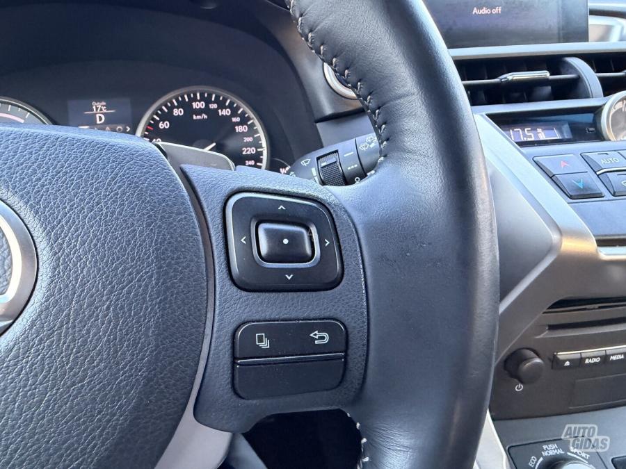 Grey Lexus NX 300h 2014 in Vilnius, with an engine capacity of 2.50 L and mileage of 180 thousand km for 16750 €, photo 24 on AUTOMOTO.COM.LV
