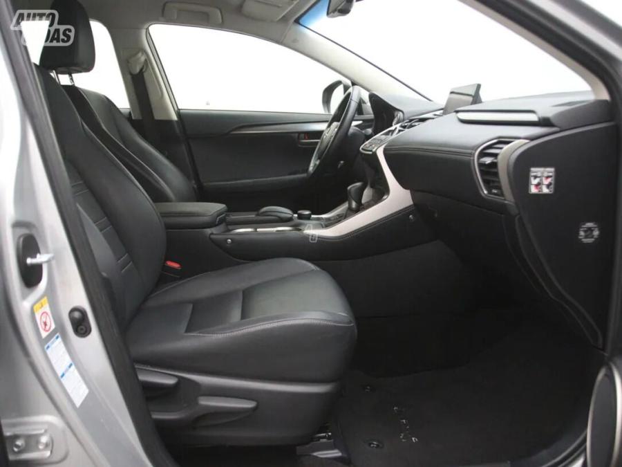 Pelēks Lexus NX 300h 2014 Viļņa, ar dzinēja tilpumu 2.50 L un nobraukumu 164 tūkst. km par 19699 €, foto 15 vietnē AUTOMOTO.COM.LV