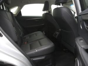 Pelēks Lexus NX 300h 2014 Viļņa, ar dzinēja tilpumu 2.50 L un nobraukumu 164 tūkst. km par 19699 €, foto 16 vietnē AUTOMOTO.COM.LV